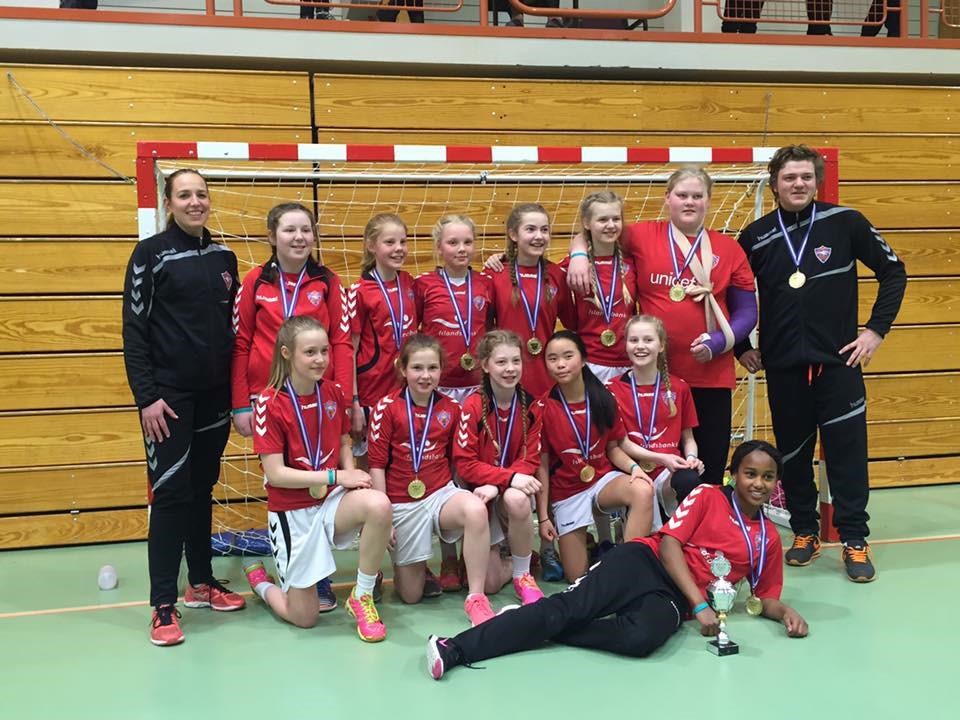 6. flokkur kvenna Íslandsmeistarar - Frétt - Knattspyrnufélagið Valur